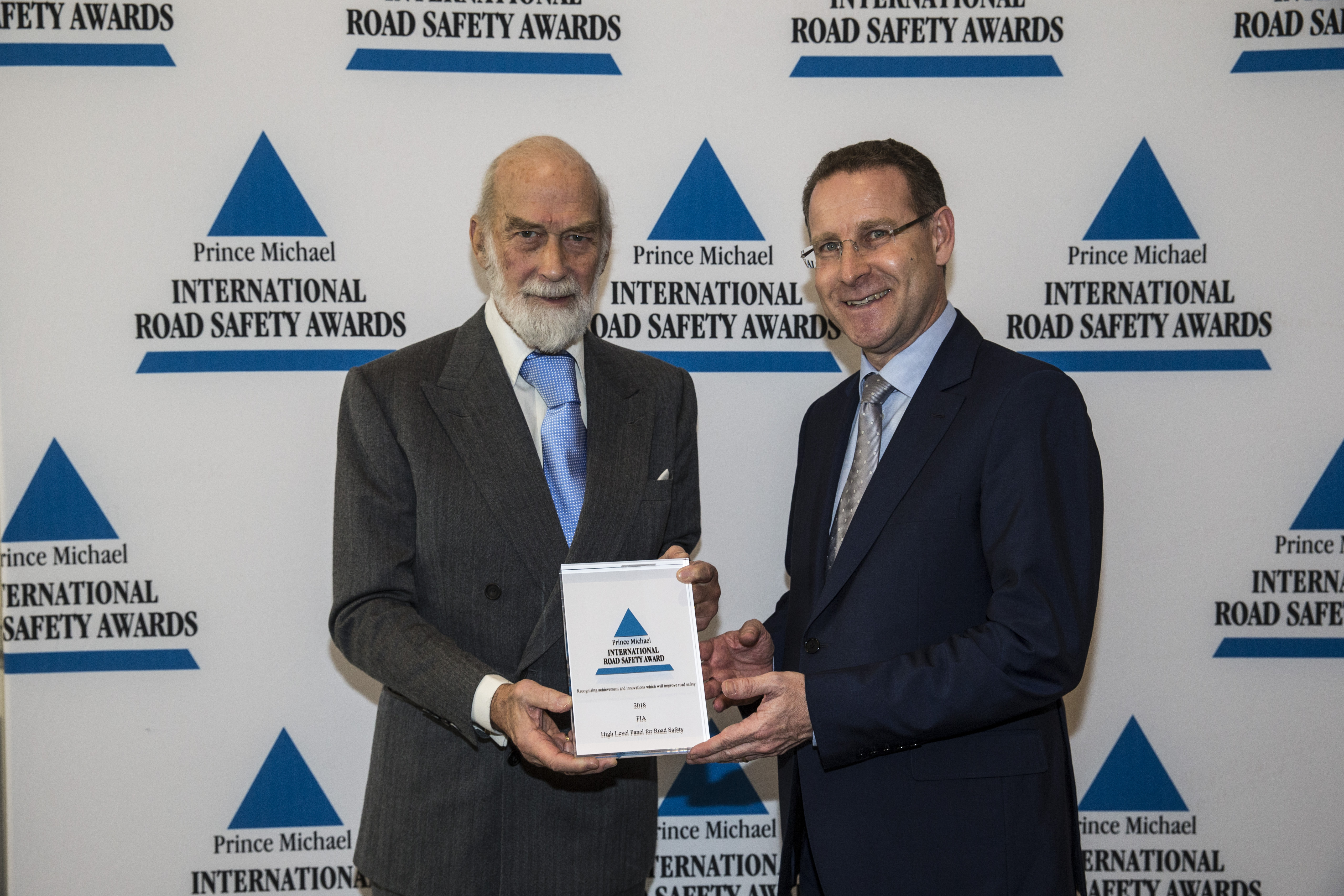 FIA High Level Panel for Road Safety receives road safety award ...
