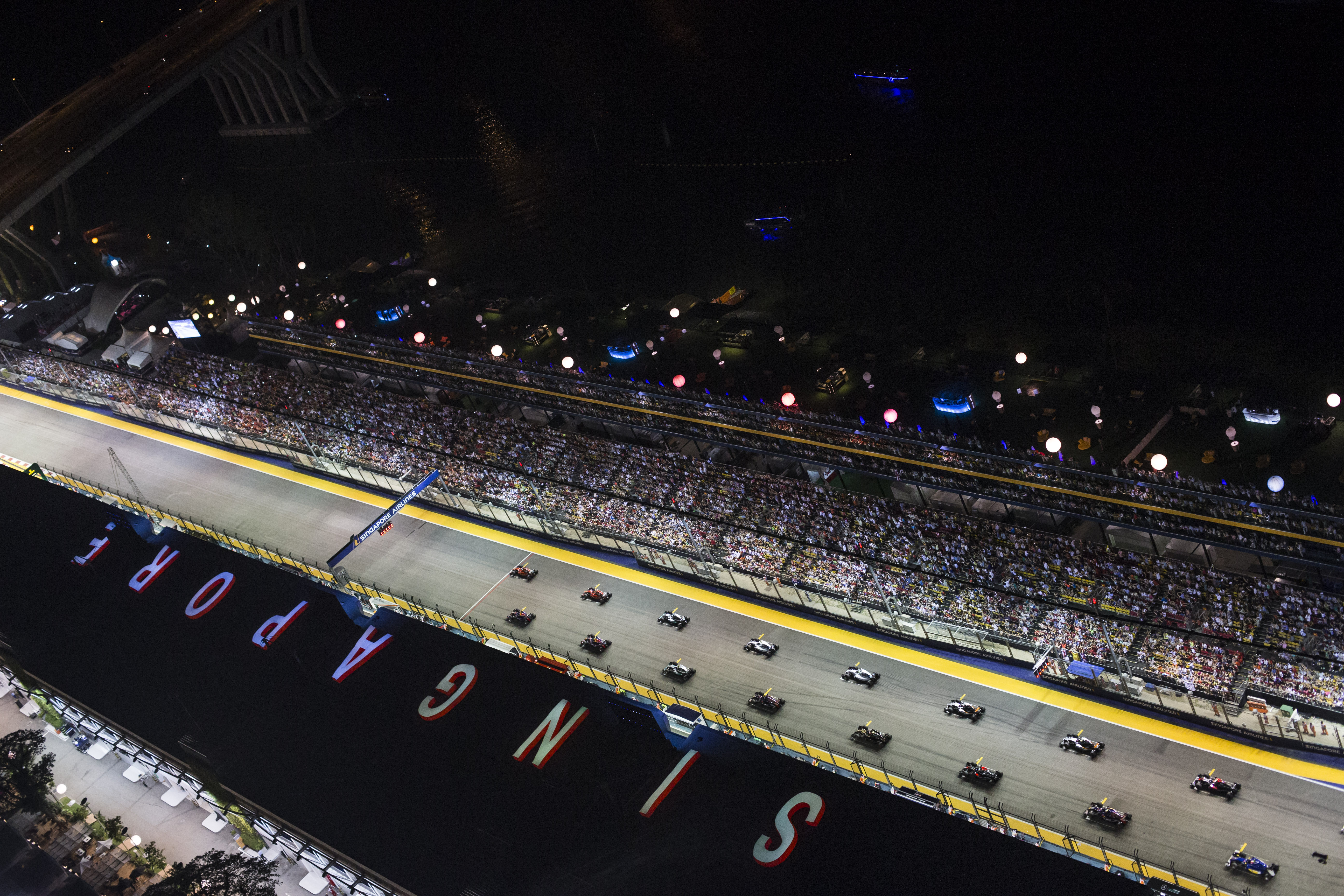 F1 – Who will be the king of the night? | RACER