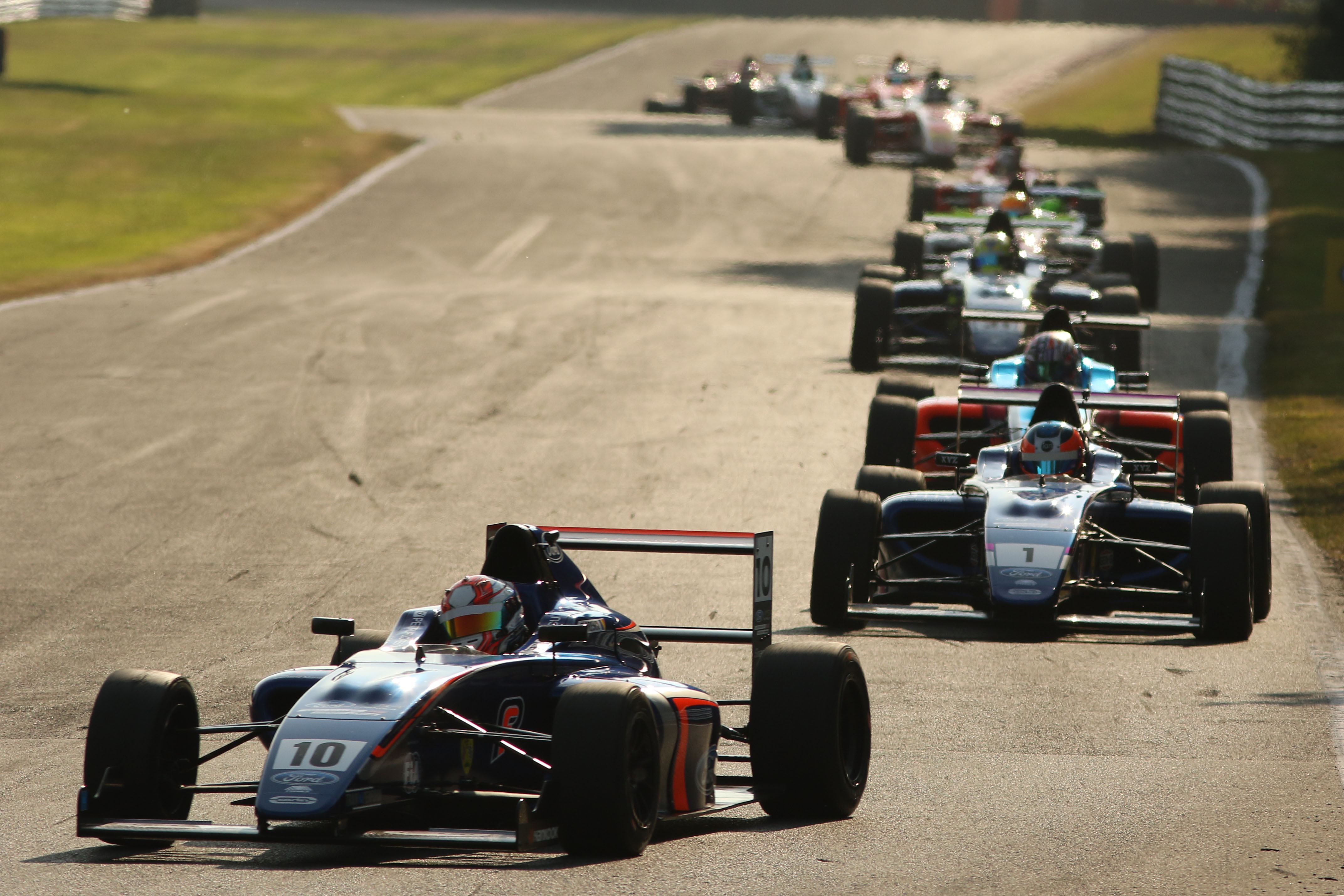 F4 - Florescu formidable as Martins shines in British Championship ...