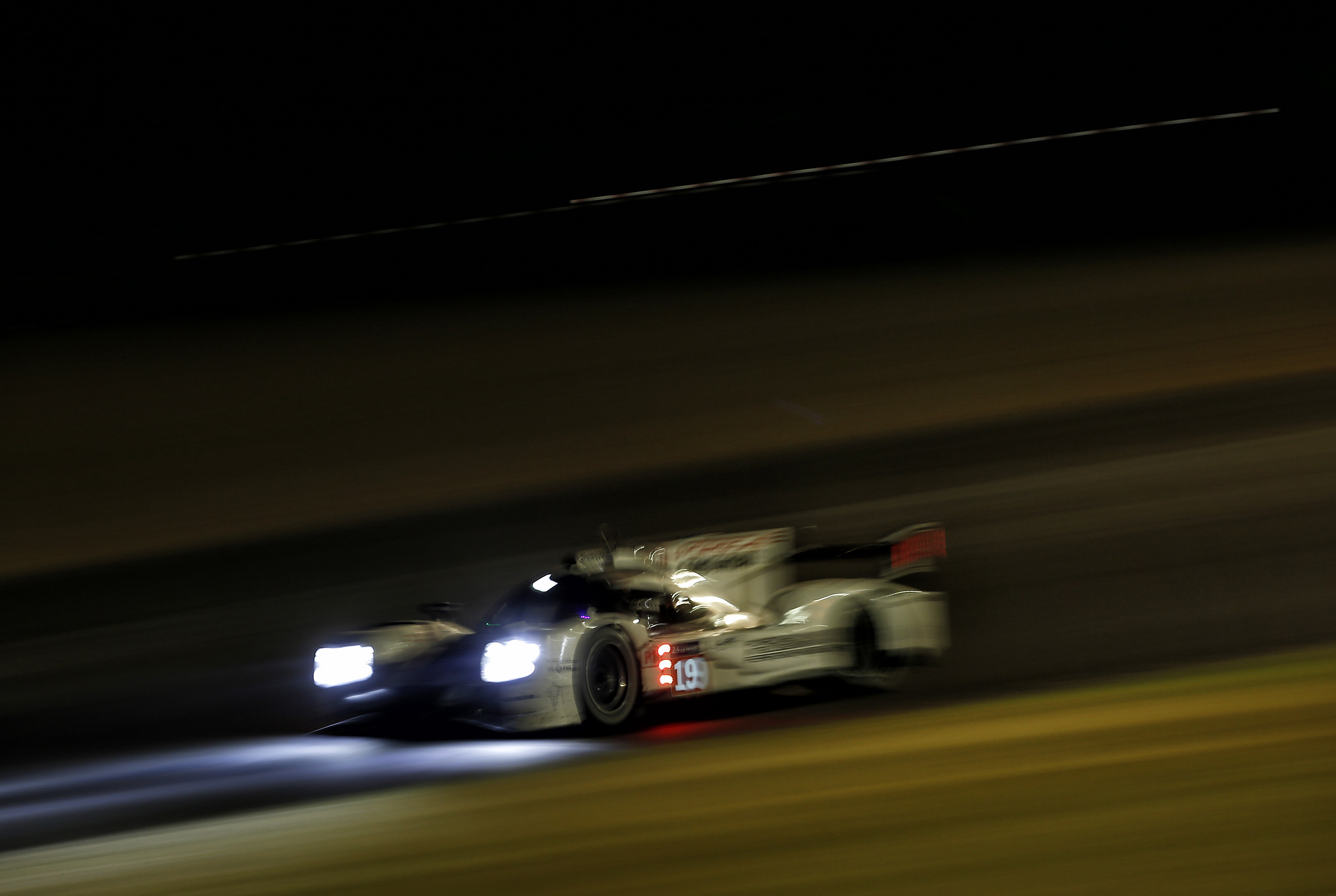 Porsche holds position at half way point | Federation Internationale de ...