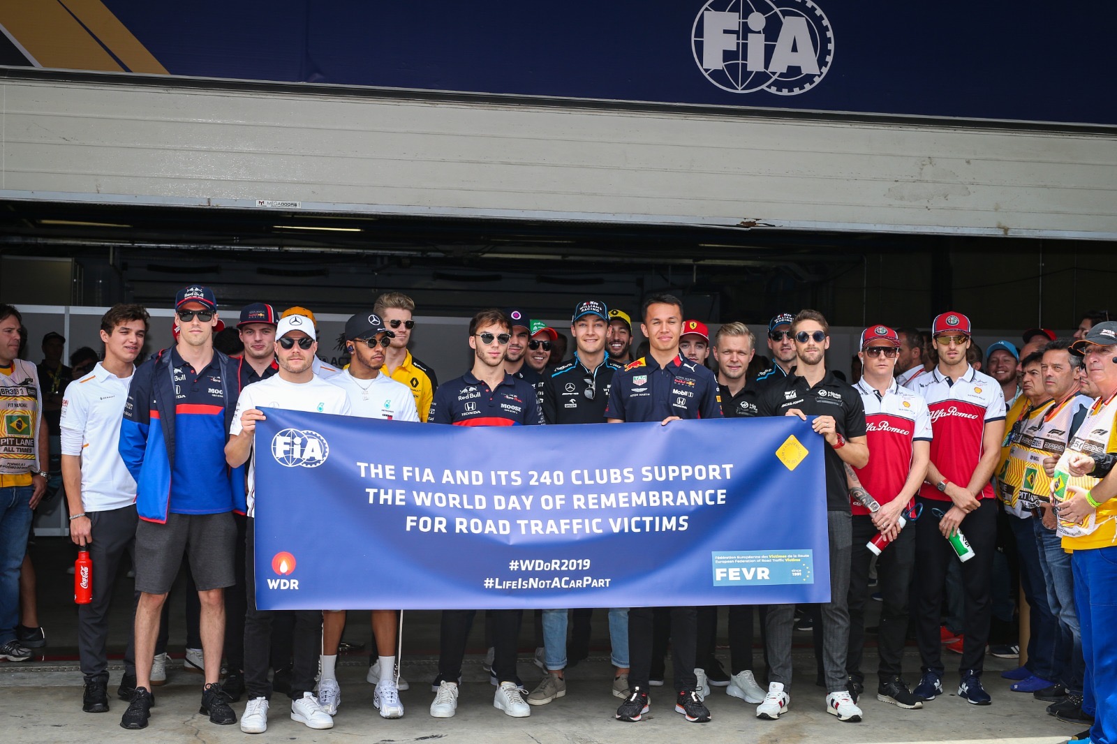 THE FIA COMMUNITY PAYS TRIBUTE TO ROAD TRAFFIC VICTIMS | Federation ...