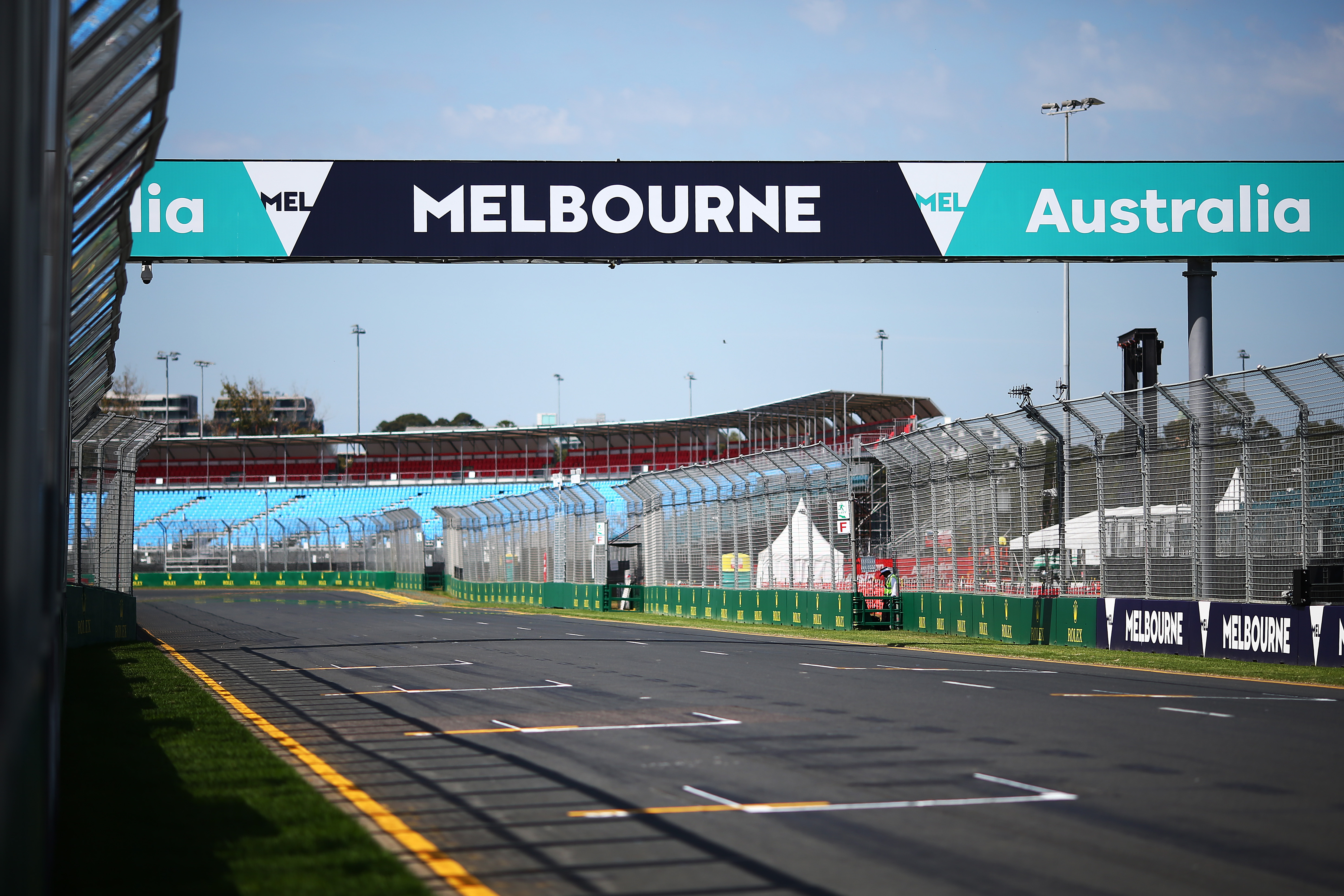 Curtain up – the new F1 season starts in Melbourne | RACER