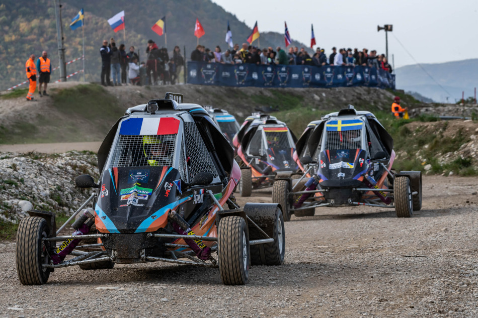 Junior off-road racers ready to chase gold in Cross Car Mini at FIA ...