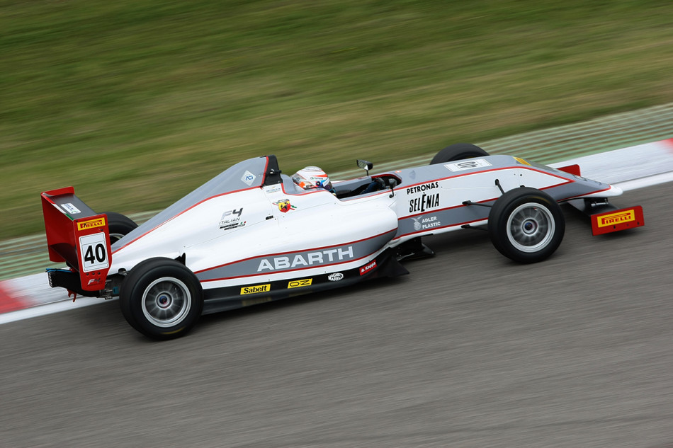 Great start for FIA Formula 4! | Federation Internationale de l'Automobile