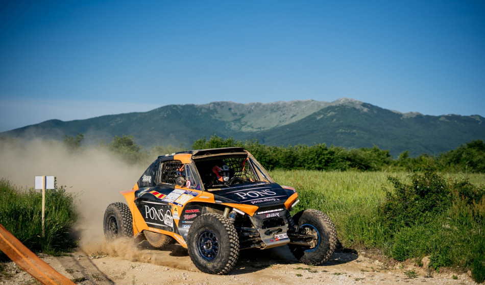 Cross-Country - Spanish duo Pons/Betrui guide their Taurus T3 Max to ...