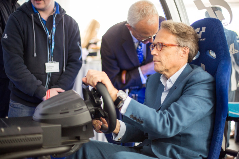 FIA history brings motor sport stars together at Goodwood | Federation ...